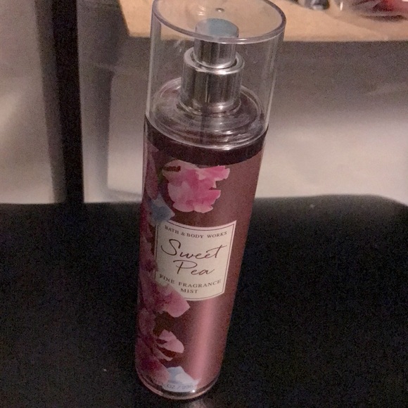 Bath & Body Works | Other | Bath Body Works Sweet Pea Fragrance Mist ...